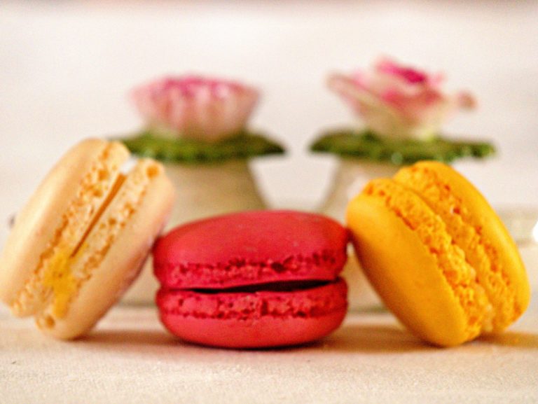 A short but sweet history of the macaron - Historical France
