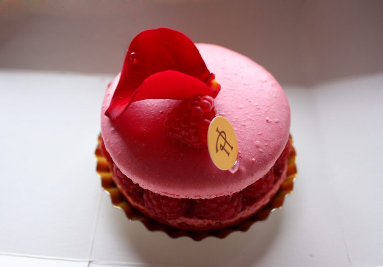 A short but sweet history of the macaron - Historical France