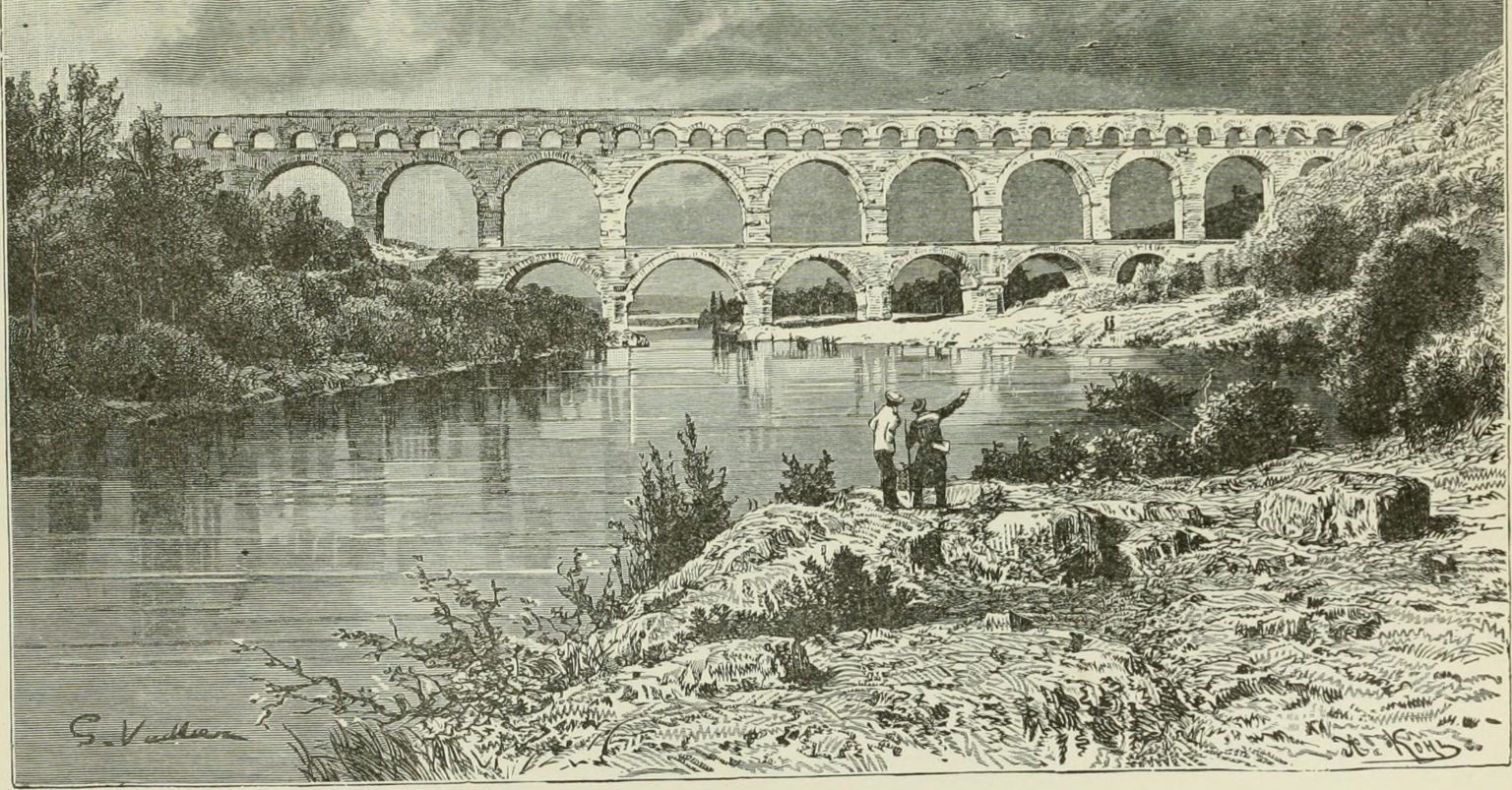 Top 5 historic sites in France - Pont du Gard - Historical France
